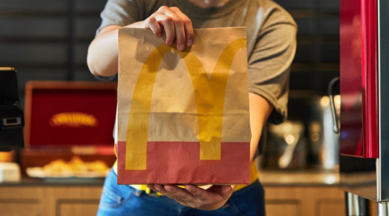 JANUS®: The Green Solution To Plastic Pollution | J & J Green Paper